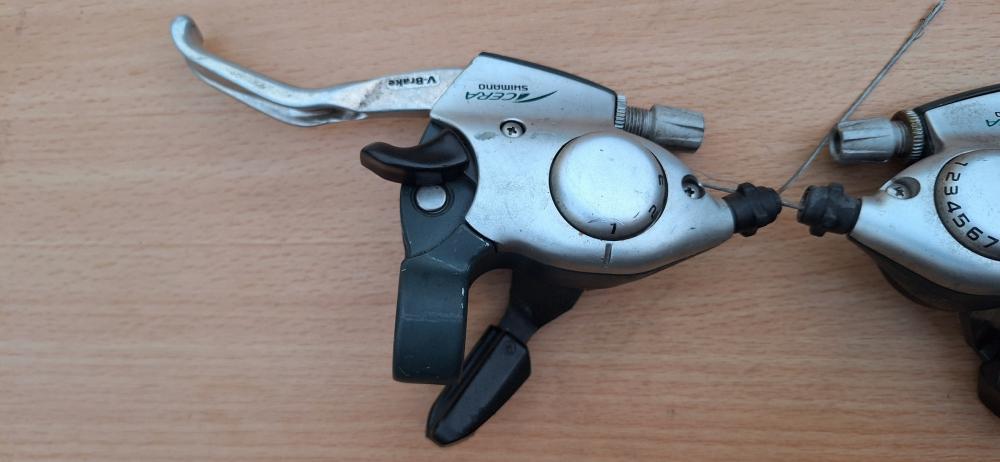 Ručice menjača Shimano Acera ST-Ef33 3x8 s