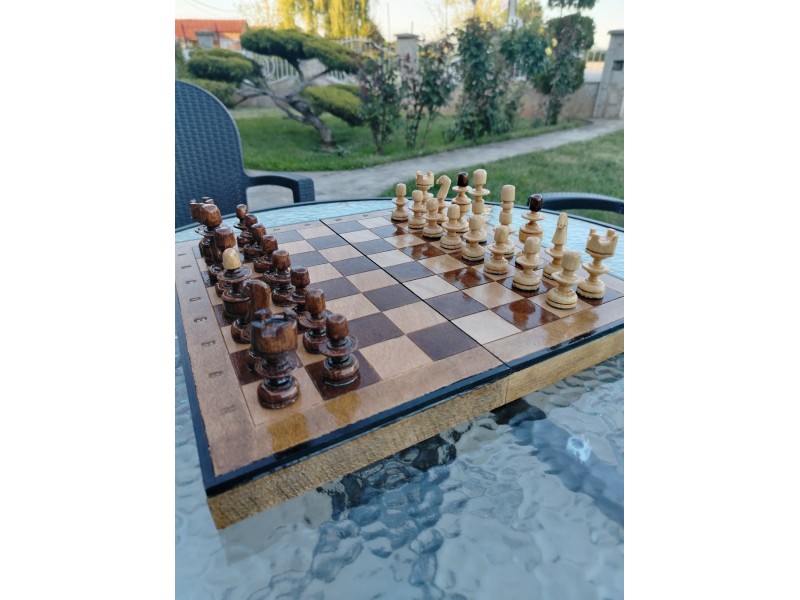 Šah komplet (bukva)