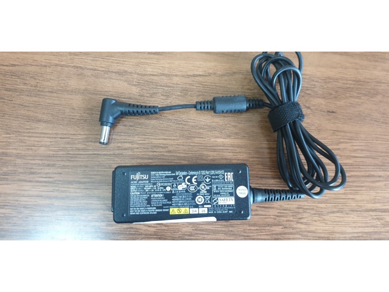 Fujitsu ADP-40PH AD 20V - 2A 40W