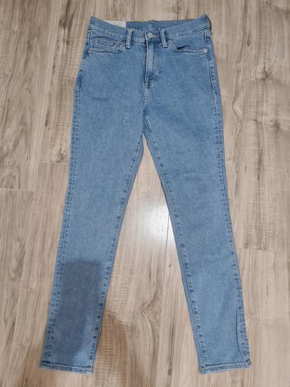 H&M ženske skiny farmerke.