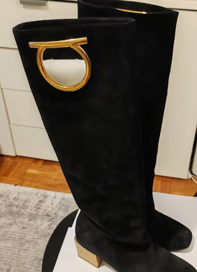 Savatore Ferragamo 38 povoljno/hitno