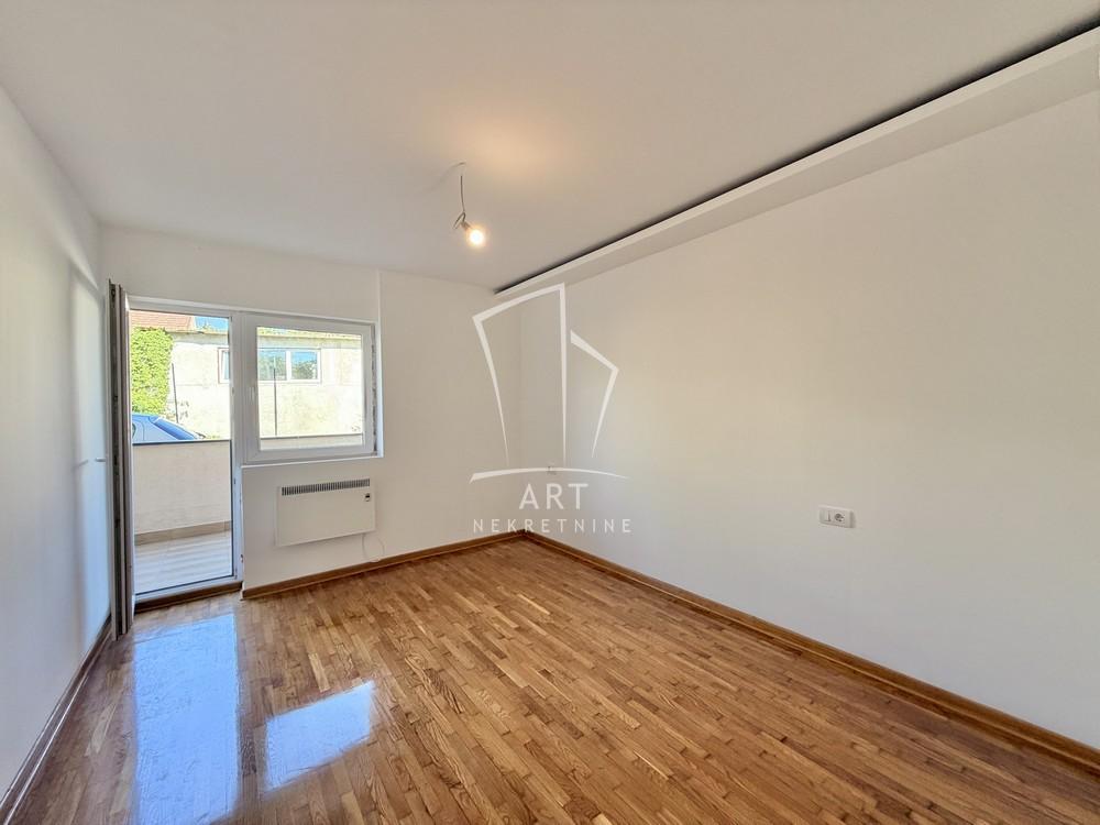 8. marta, Dvoiposoban stan na prodaju, 49m2, 87.000€