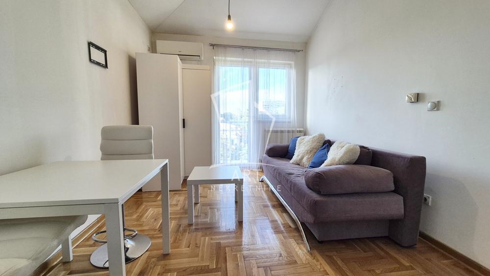 Bogdana Žerajića, Jednosoban stan za izdavanje, 23m2, 280€