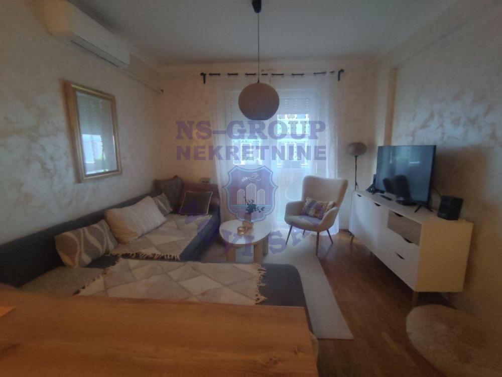 Četvorosoban stan na prodaju, 93m2, 318.000€