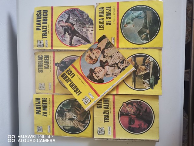 Lot od 7 romana x-100