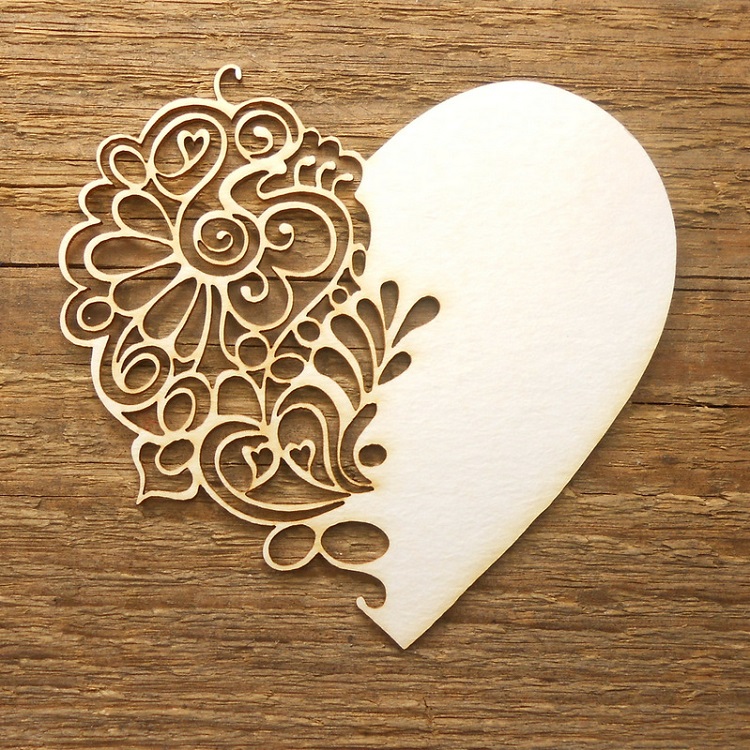 Drveno ukrasno srce - ornament