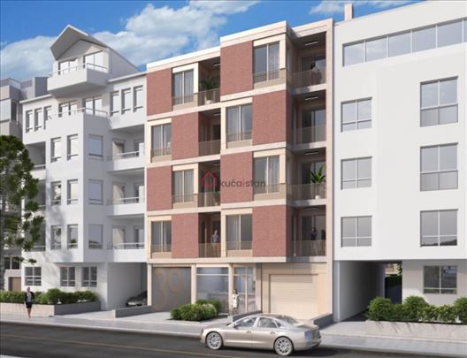 Luksuzna Novogradnja na Crvenom Krstu sa dvorištem