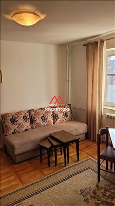 Bulevar Oslobođenja - 30m2 - garsonjera