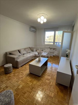 Izdaje se stan u Novom naselju , Batajnica
