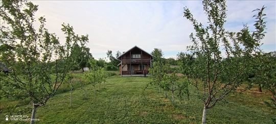 Privina Glava vikendica potkrovlje 58m2,plac 2143m