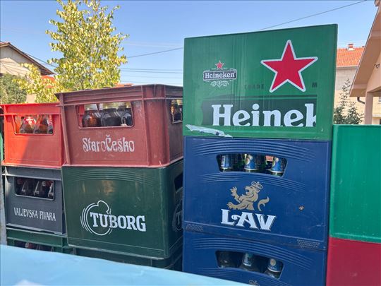 Pivske gajbe Niksicko,Lav,Jelen