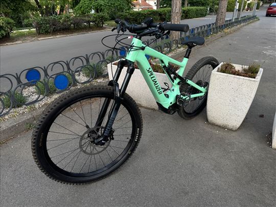 Specialized Turbo Levo Alloy S5 – 150 km – odličan