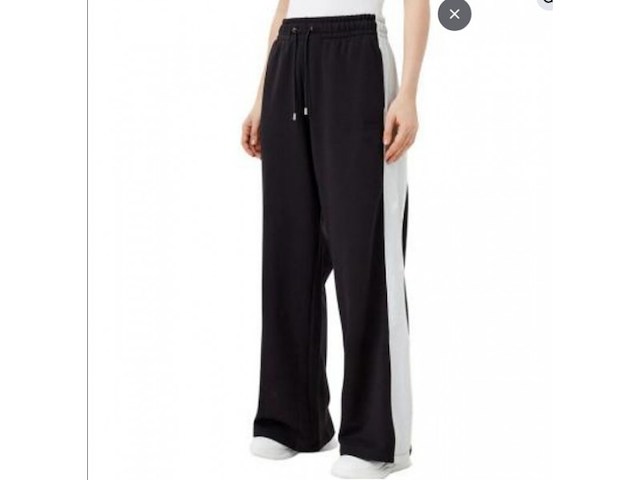 PANTALONE TRENERKA NA STRAFTU CROPP