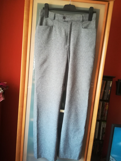Ženske pantalone 40