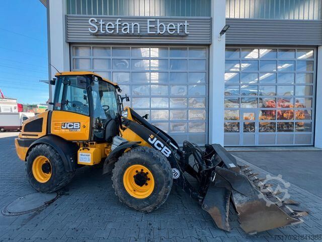 Utovarivač
JCB 409 SV / nur 758h! / Klappschaufel / Gabel