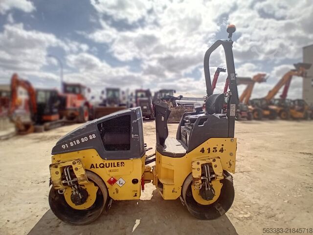Roler
BOMAG BW120AD5