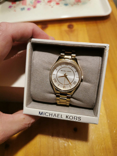 Sat MICHAEL KORS!!!!