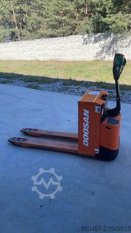 Електрични палетари
Doosan LEDH20 M