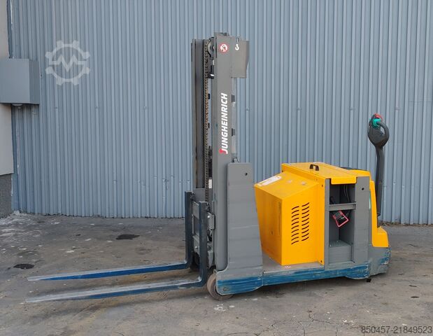 Палетни слагачи
Jungheinrich EJG112 batt2022/ 2019y/ 13434mh/ 2.5m/ tilt