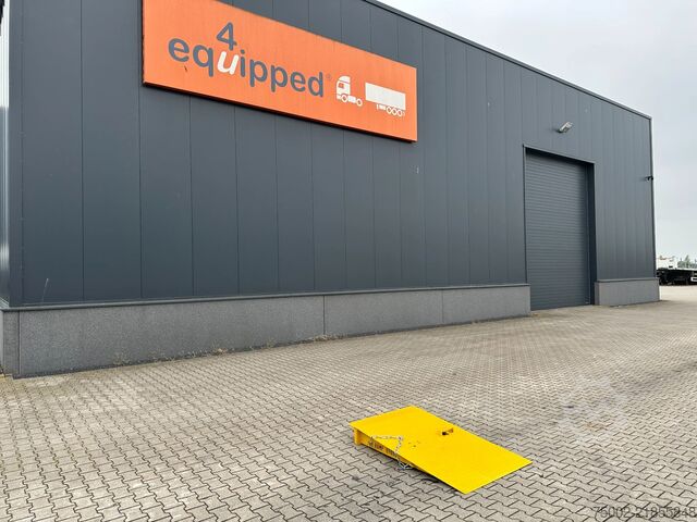 Kontejner
Onbekend ramp 1m wide / 2,500kg