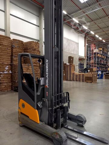 Reach truck
Jungheinrich ETV 216i