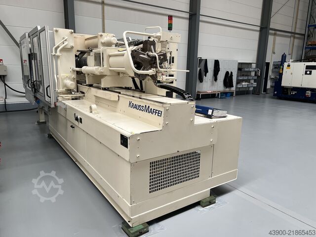 Mašina za brizganje plastike
KraussMaffei KM 300 - 1400 C1