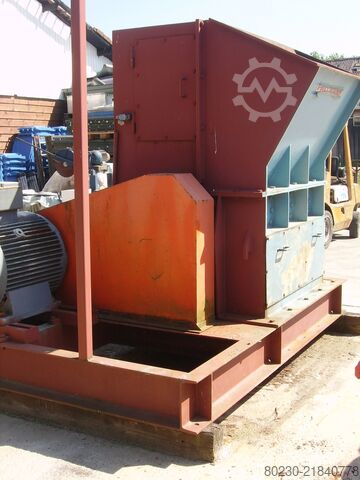 Mašina za mlevenje (čekićara)
Pallmann PHP 8-12