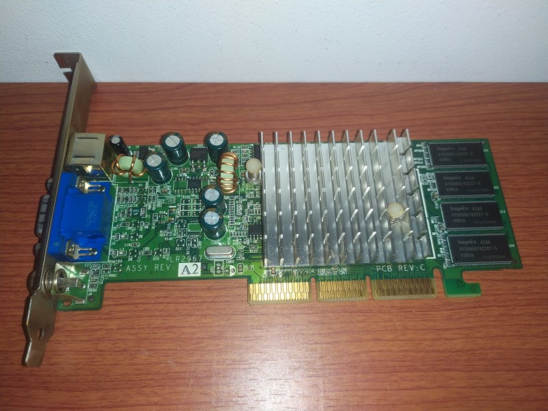 Winfast A180B T 128 AGP (GeForce4 MX 4000)