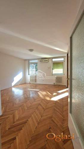 Filmski grad, Ilije Stojadinovića, 51m2, terasa - 400 eur ID#1647