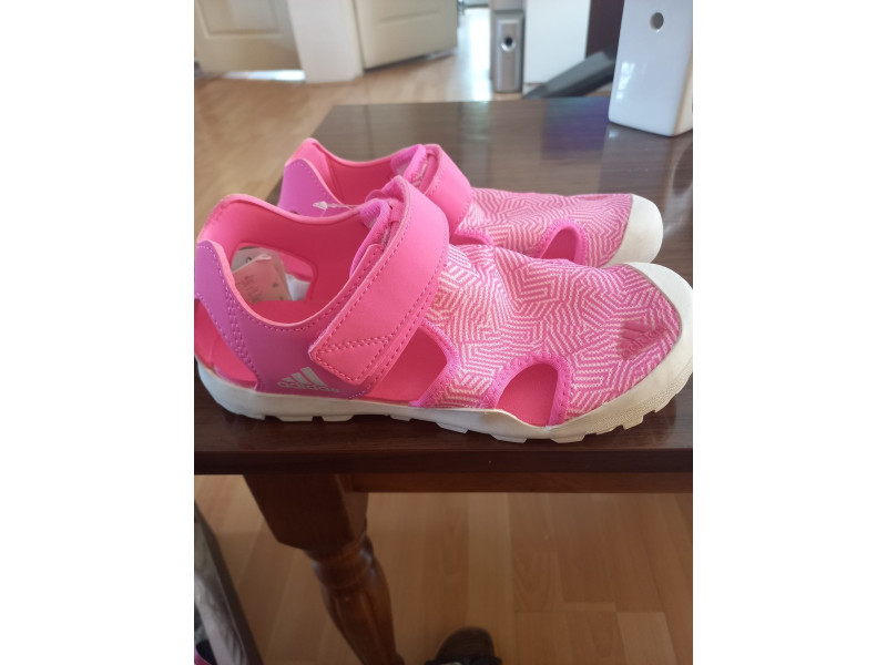 Adidas sandale 36 novo