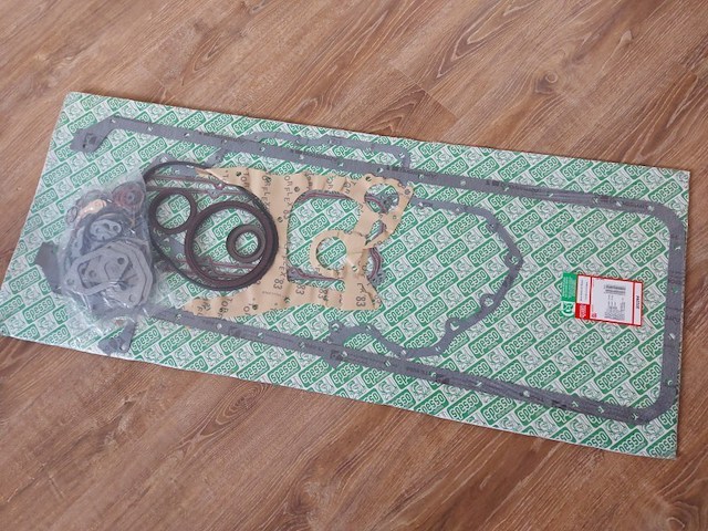 Gasket set, for Iveco engine 8210.42 OEM: 1908358