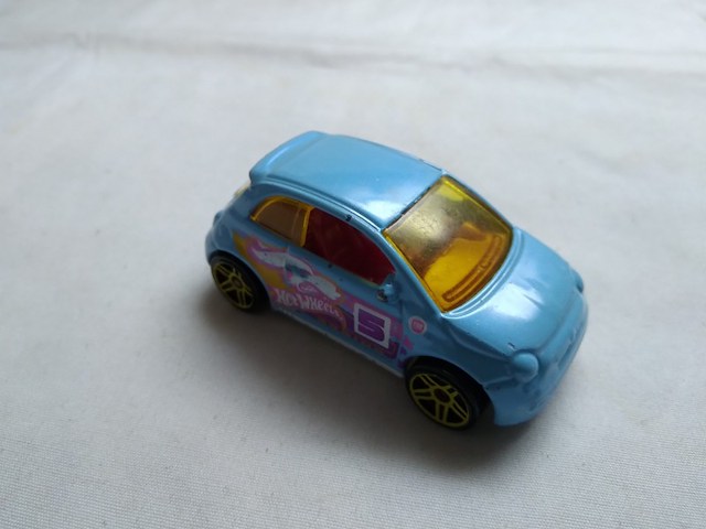 Hot Wheels/Mattel Fiat 500, oko 1:43,Malaysia,malo izgr