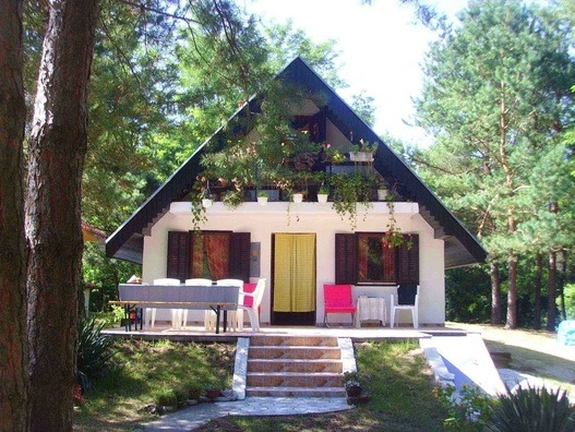 ŠUMSKA KUĆA BUBAMARA