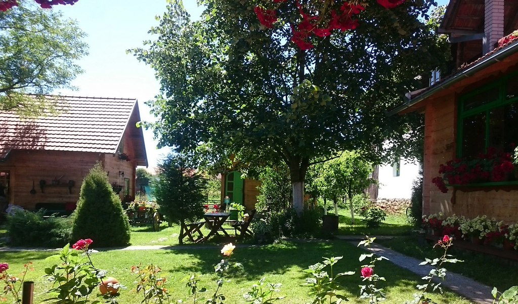 VILA SELENA