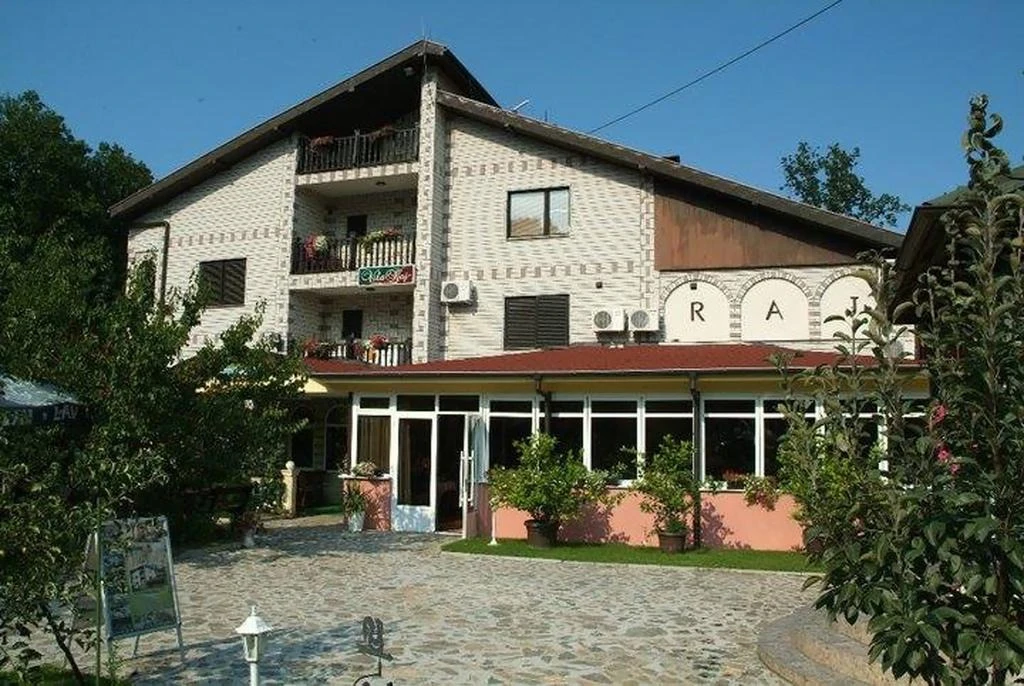 VILA RAJ