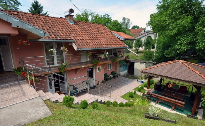 APARTMANI MARINA
