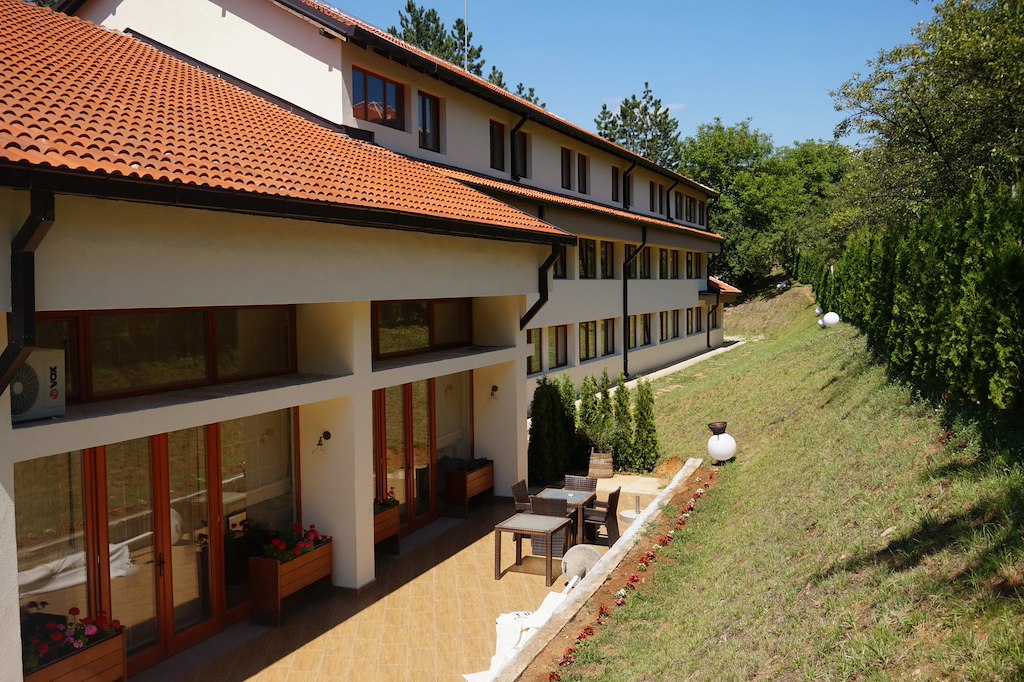 HOTEL HAPPY