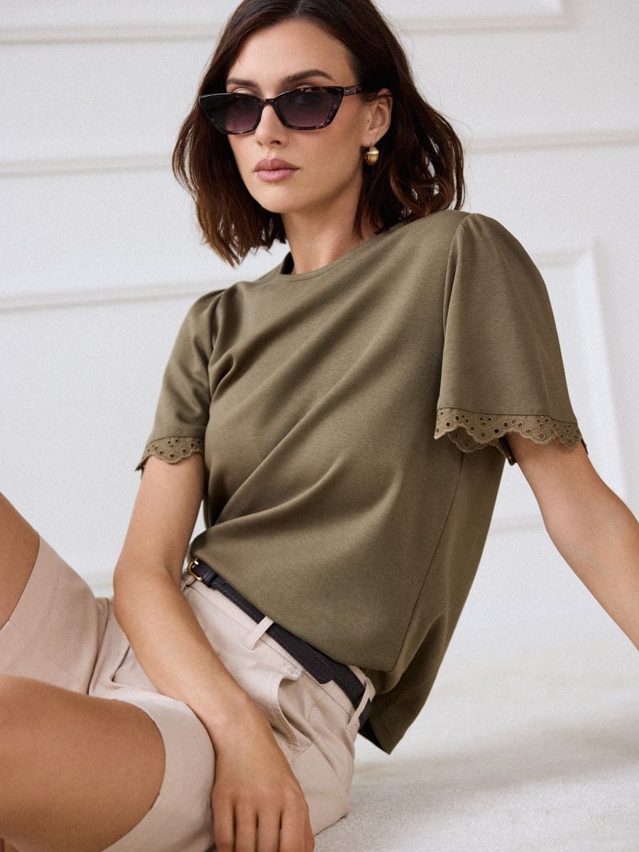 Bluza s dekorativnim rukavima