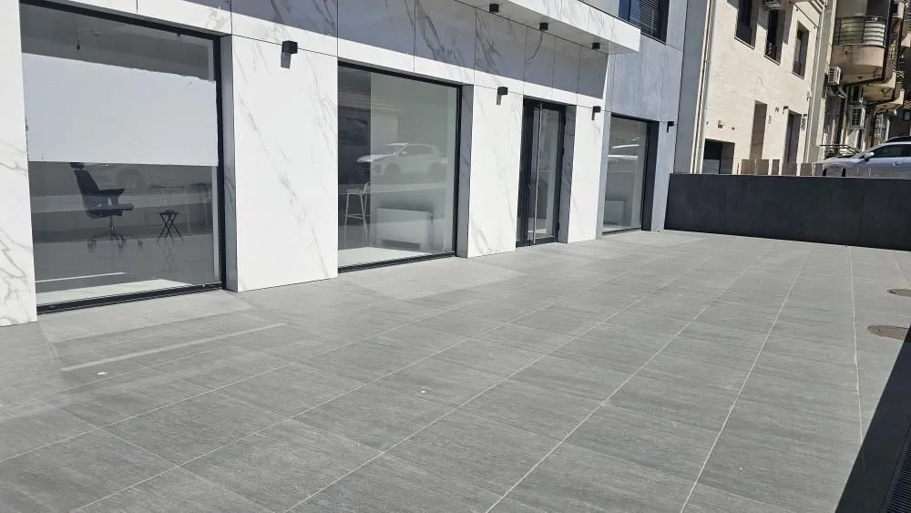 Izdavanje, poslovni prostor, 153m², Vukov Spomenik, Zvezdara Sve Podlokacije