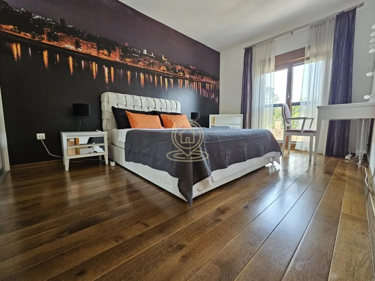 Izdavanje, jednosoban stan, 51m², Centar, Novi Sad