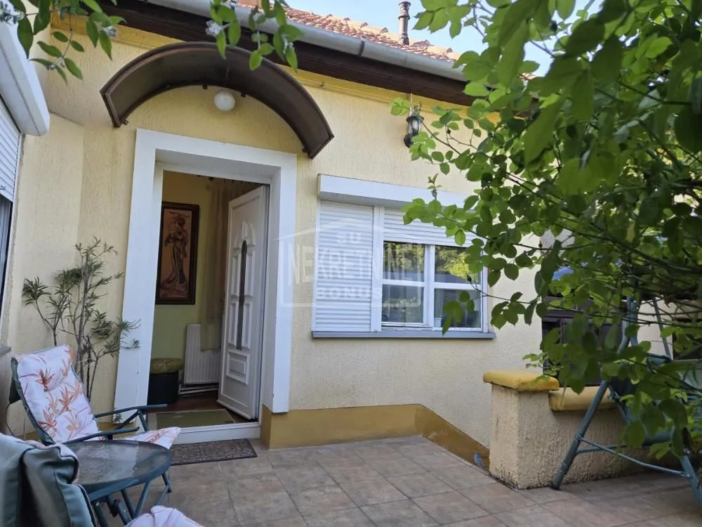 Prodaja, kuća, 190m², Kertvaroš, Subotica