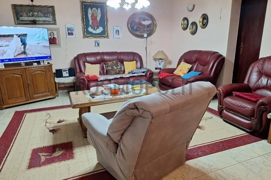 Prodaja, trosoban stan, 85m², Centar, Pančevo
