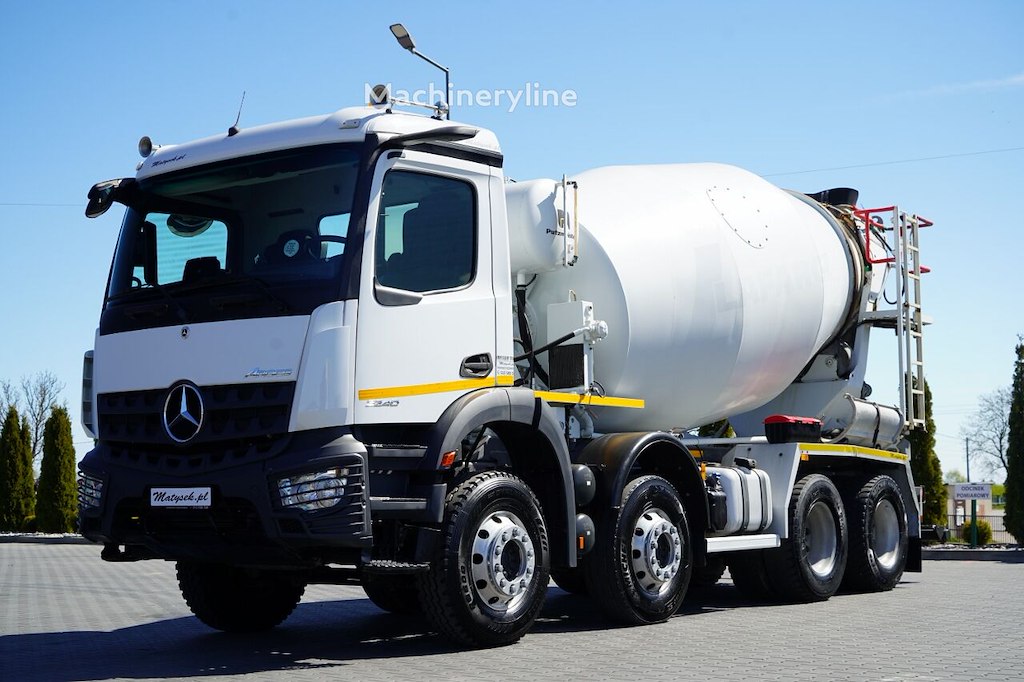 Putzmeister na šasiji Mercedes-Benz Arocs 3240 kamion s mešalicom za beton