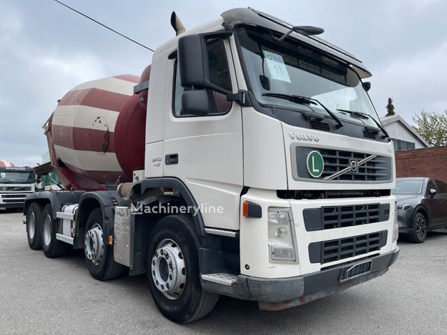 Volvo FM 340 kamion s mešalicom za beton