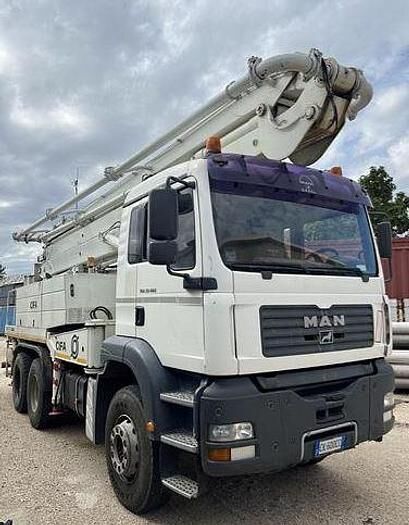 Cifa Invetta 36X na šasiji MAN TGA 33-460 2004 Pompa per calcestruzzo Autocarrata - CIFA - pumpa za beton