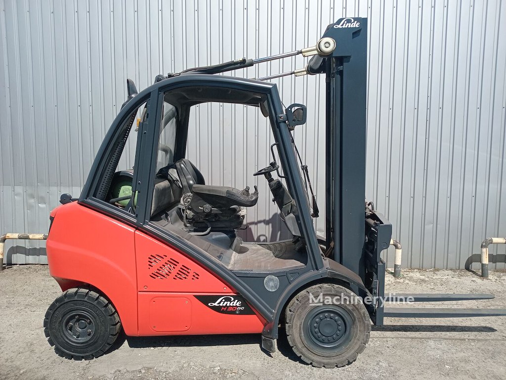 Linde H30T-02 viljuškar na gas