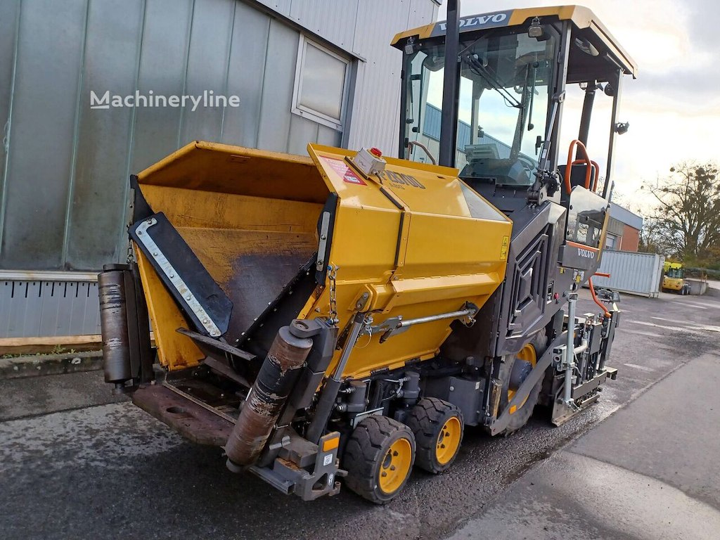Volvo ABG 2870 Wheeled Asphalt Paver (2023) asfaltni finišer točkaš