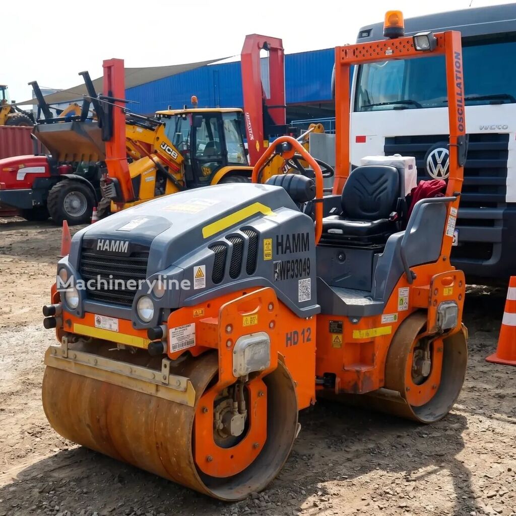 Hamm HD 12 VV mali valjak