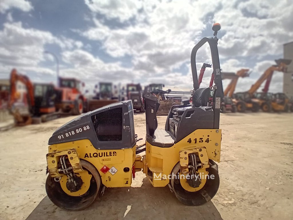 BOMAG BW120AD5 mali valjak