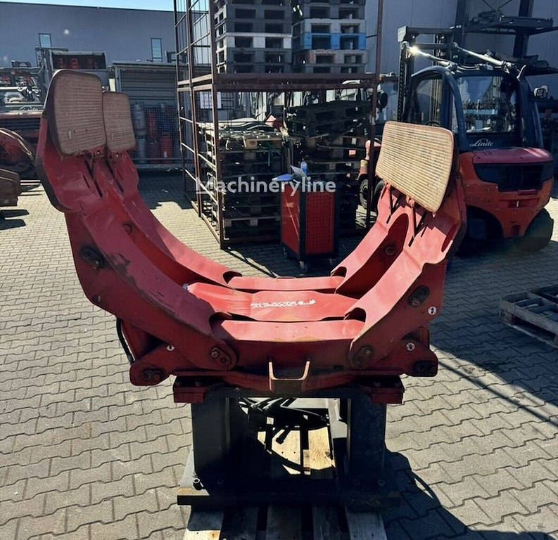 Bolzoni Auramo AR-45RJ-15 hvatač okruglih bala